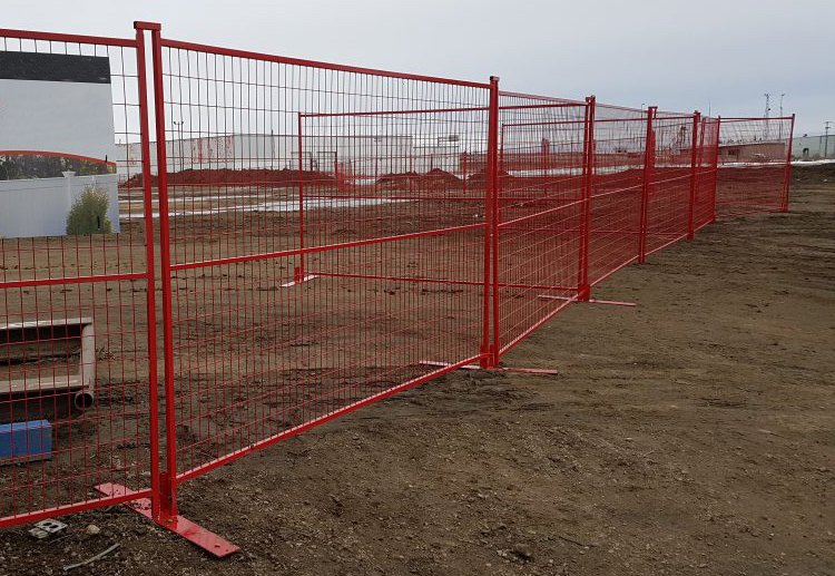Edmonton Red Fence | Red Diamond Fence Edmonton